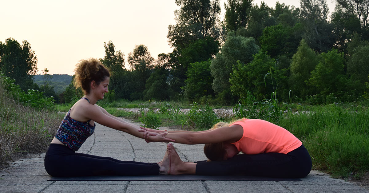 5 Joga poza za dvoje - kombinovani set | JOGA Studio - online