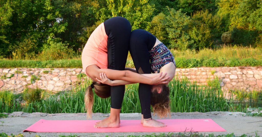 5 Joga poza za dvoje - kombinovani set | JOGA Studio - online